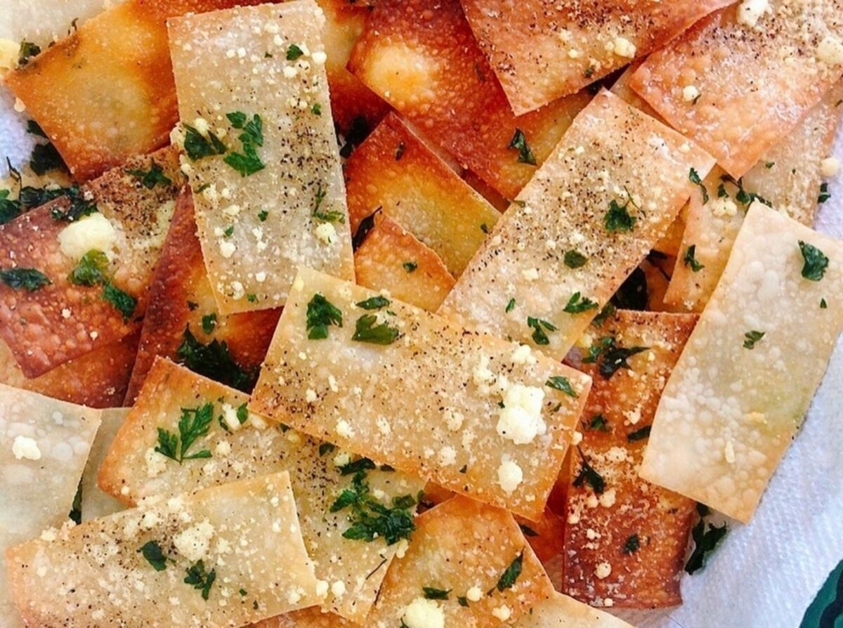 Parmesan Wonton Crackers | Appetizer Recipes | Butter Be Tasty